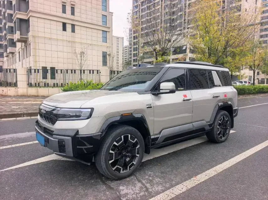 FangChengBao Bao 8 2025 2.0T 245HP L4 voiture d'occasion de 2025 à exporter de Chine pour le ...