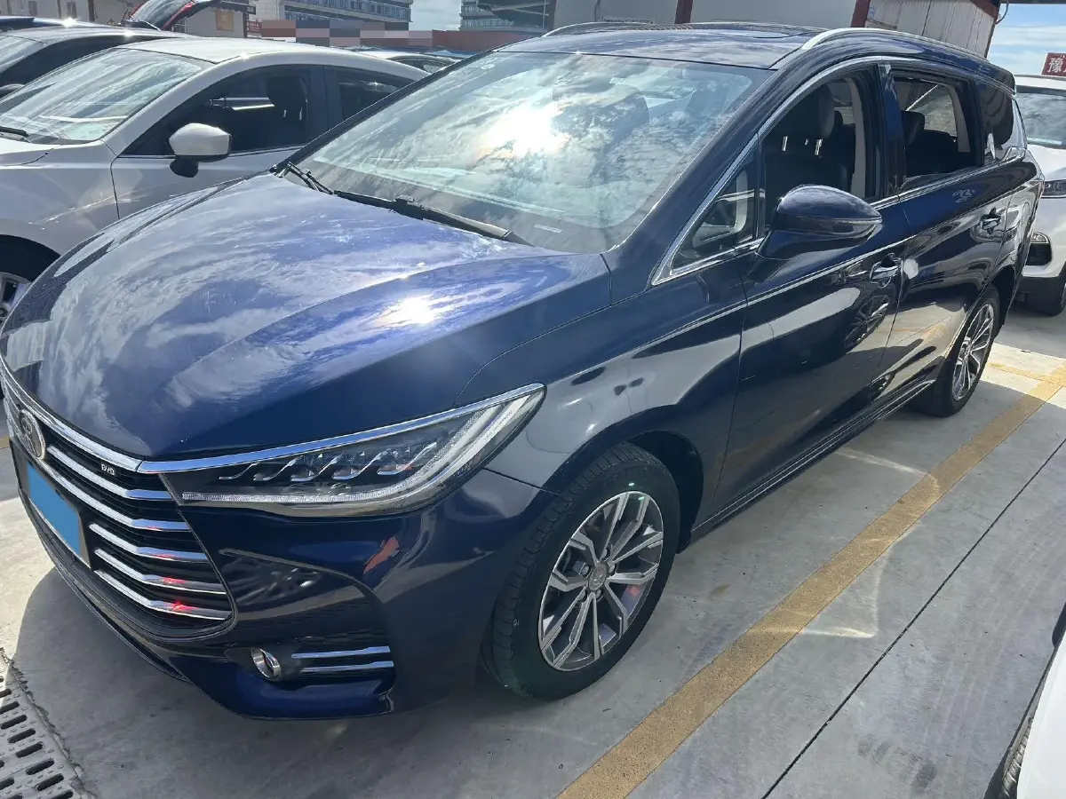 BYD Song MAX 2019 1.5T 160HP L4 voiture d'occasion de 2019 à exporter de Chine pour le ...