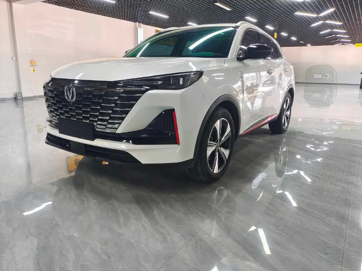 ChangAn CS75 Plus 2022 1.5T 178HP L4 voiture d'occasion de 2022 à exporter de Chine pour le ...