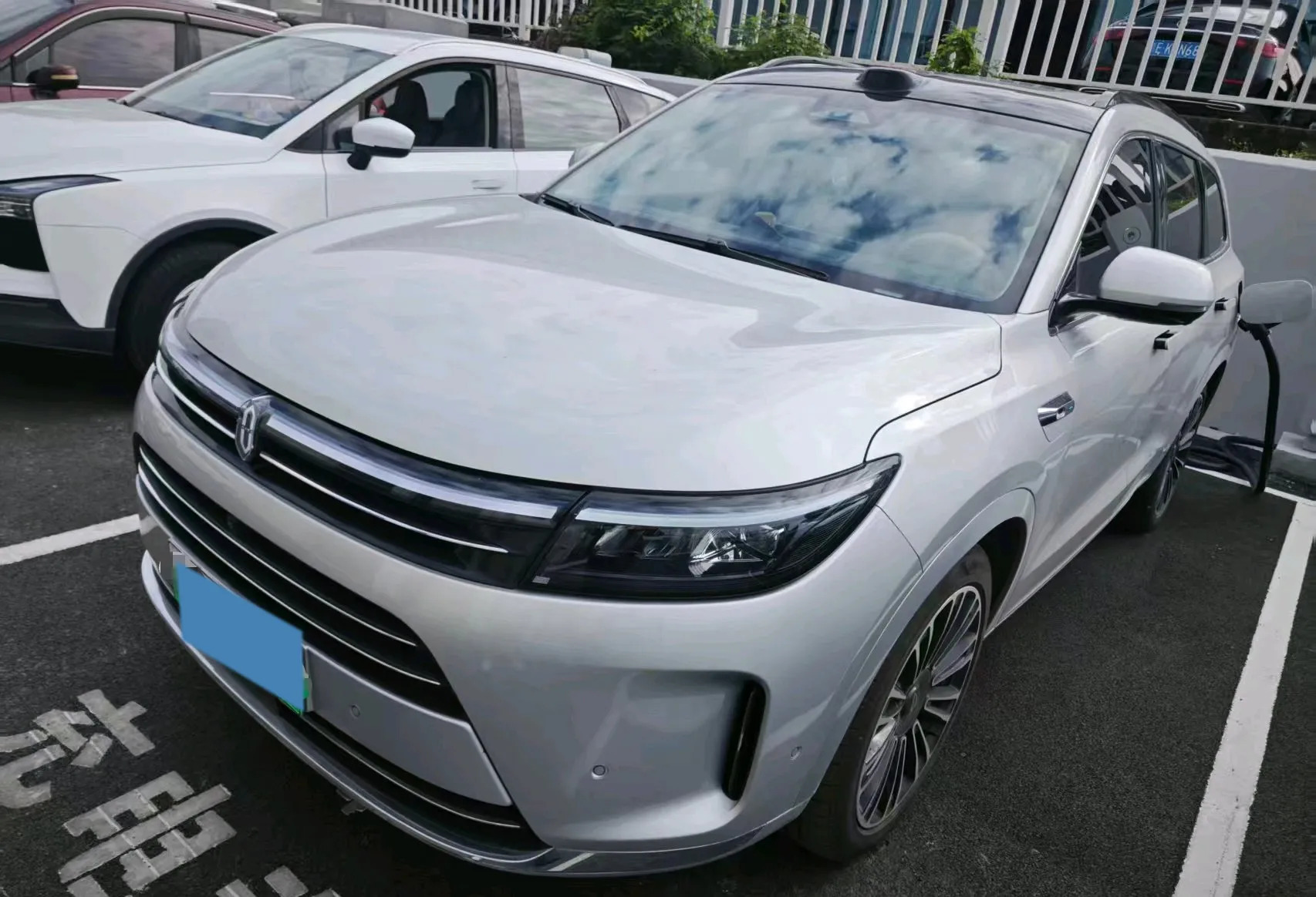 AITO AITO M7 2024 1.5T 152HP L4 voiture d'occasion de 2024 à exporter de Chine pour le ...