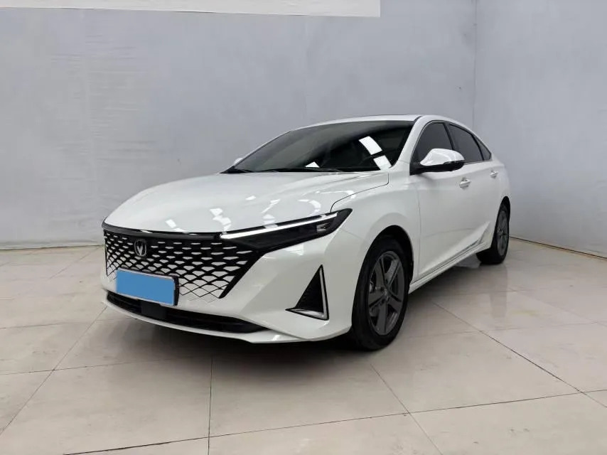 ChangAn Raeton Plus 2023 1.5T 188HP L4 voiture d'occasion de 2023 à ...