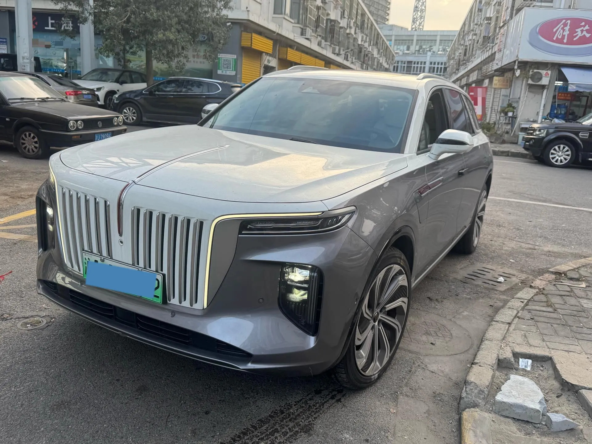 Used 2021 HongQi E-HS9 for Export from China ACU9573449 | AutoCango