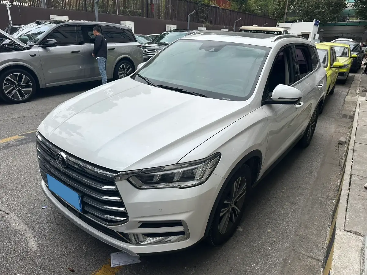 BYD Song Pro 2019 1.5T 160HP L4 voiture d'occasion de 2019 à exporter de Chine pour le ...