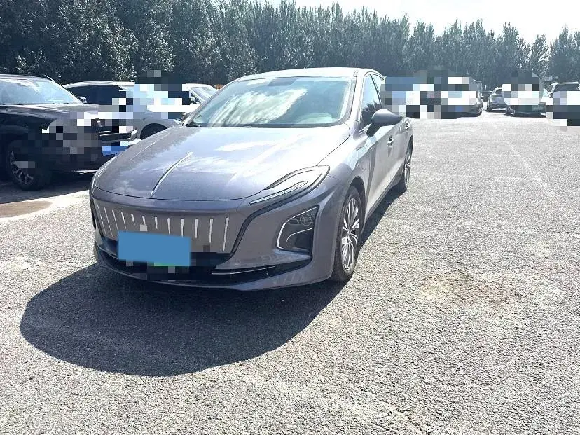 Used 2023 HongQi E-QM5 for Export from China ACU9581384 | AutoCango