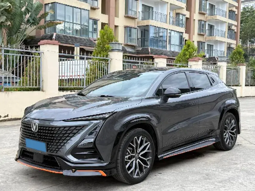 ChangAn UNI-T 2022 1.5T 188HP L4 voiture d'occasion de 2022 à exporter de Chine pour le ...