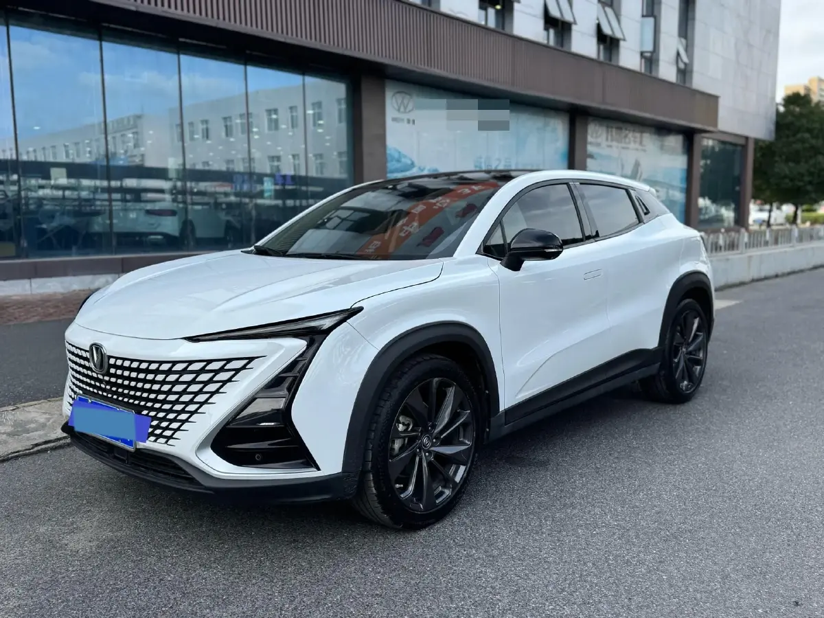 ChangAn UNI-T 2020 1.5T 180HP L4 voiture d'occasion de 2020 à exporter de Chine pour le ...