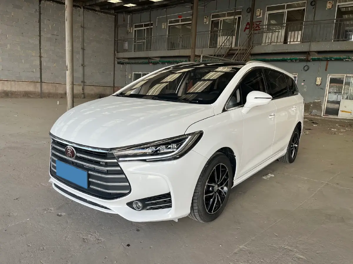 BYD Song MAX 2018 1.5T 154HP L4 voiture d'occasion de 2018 à exporter ...