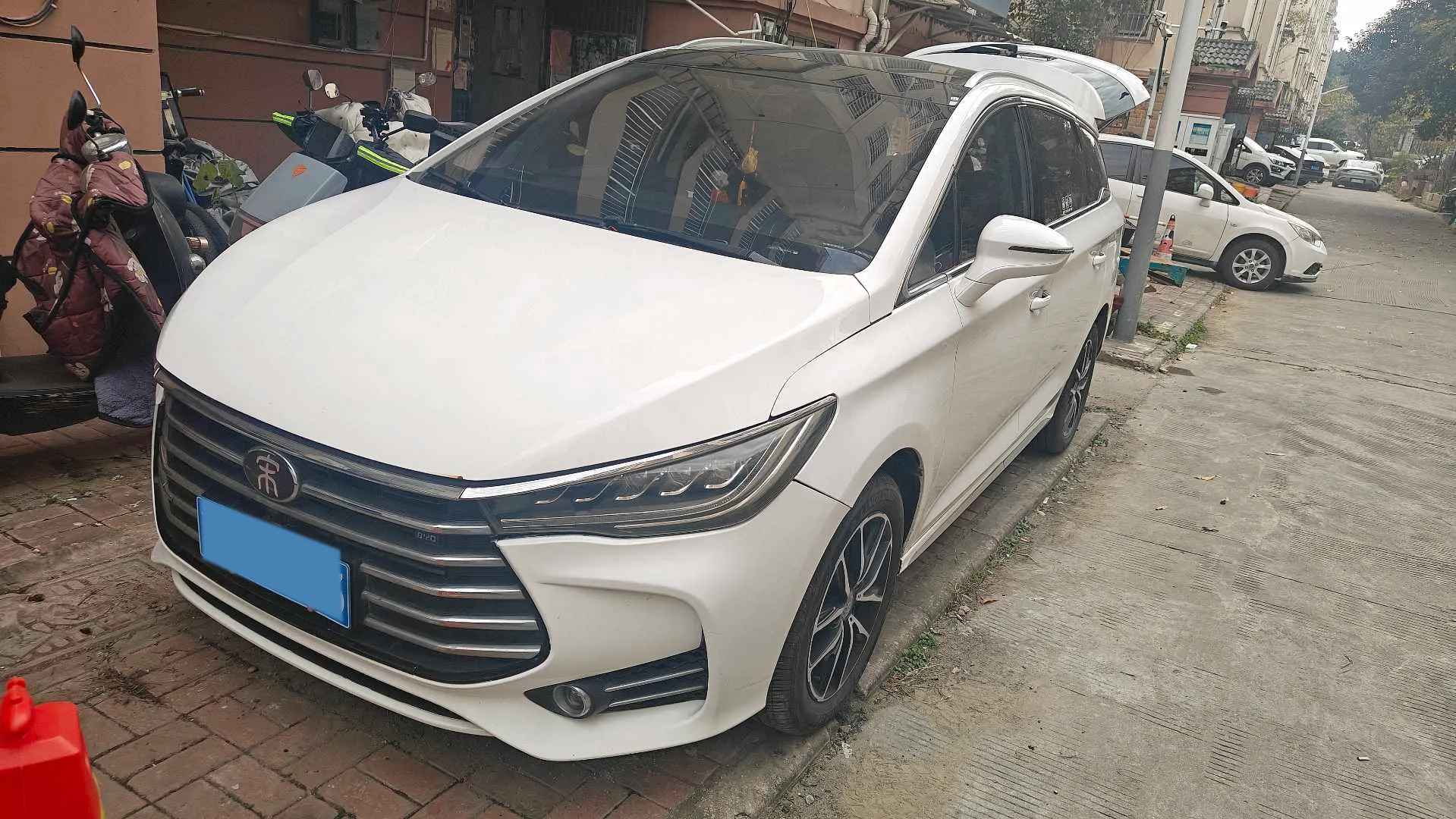 BYD Song MAX 2018 1.5T 154HP L4 voiture d'occasion de 2018 à exporter ...