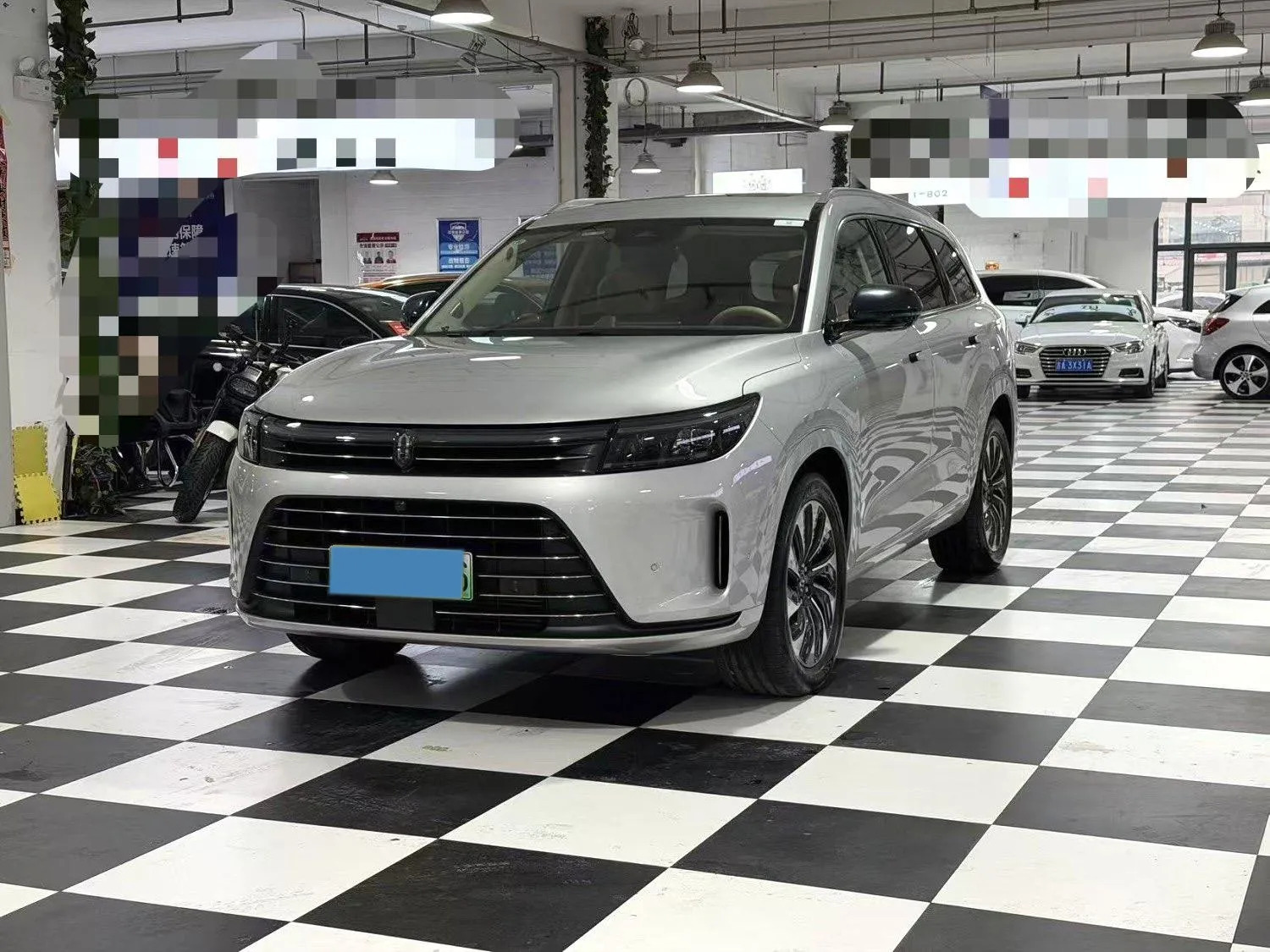 AITO AITO M7 2024 1.5T 152HP L4 voiture d'occasion de 2024 à exporter de Chine pour le ...