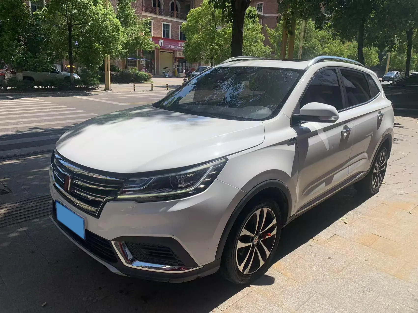 Roewe RX3 2018 1.6L 125HP L4 voiture d'occasion de 2018 à exporter de ...