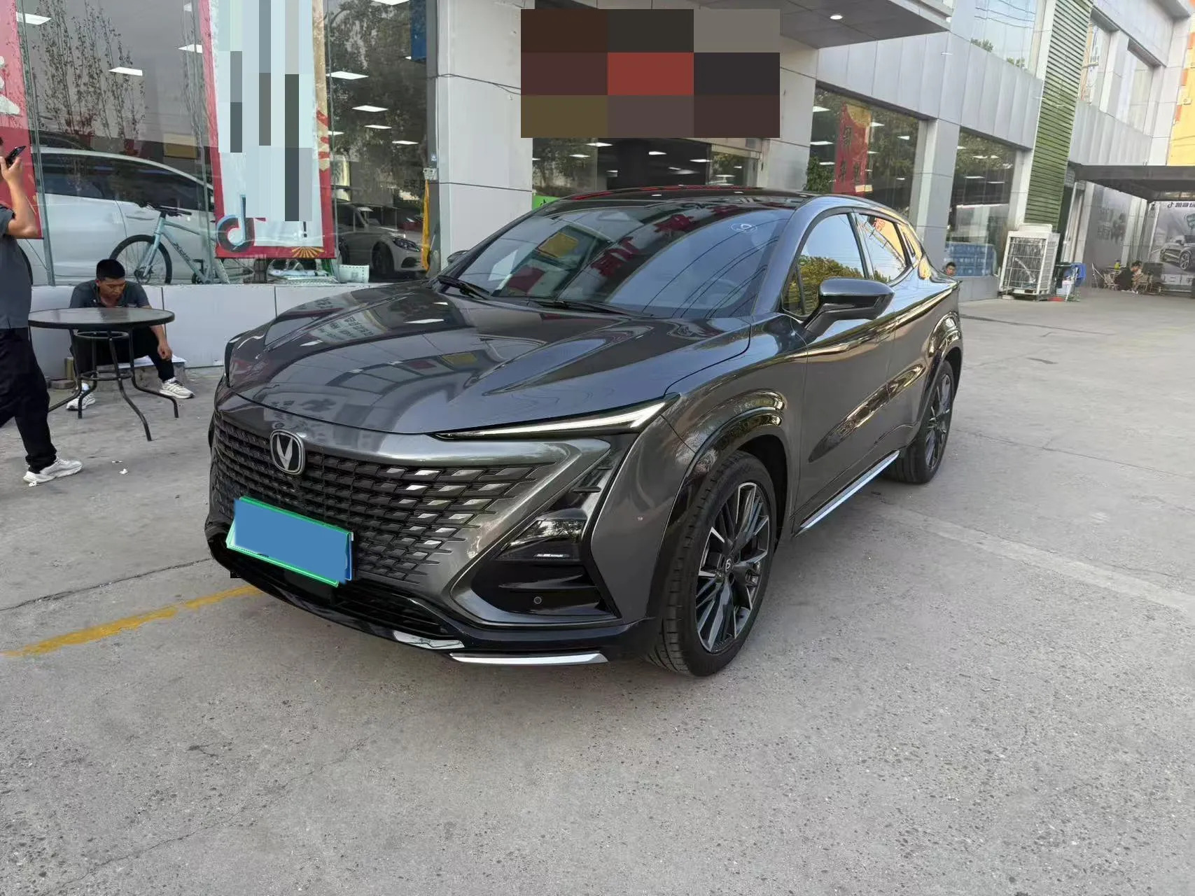 ChangAn UNI-T 2023 1.5T 188HP L4 voiture d'occasion de 2023 à exporter de Chine pour le ...