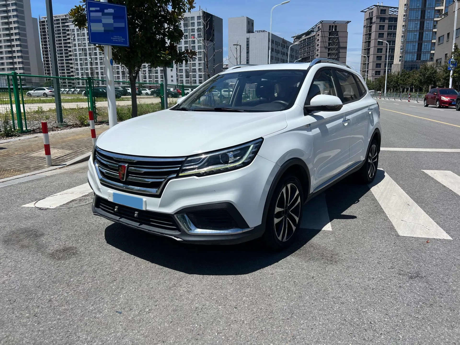 Roewe RX3 2018 1.3T 163HP L3 voiture d'occasion de 2018 à exporter de ...