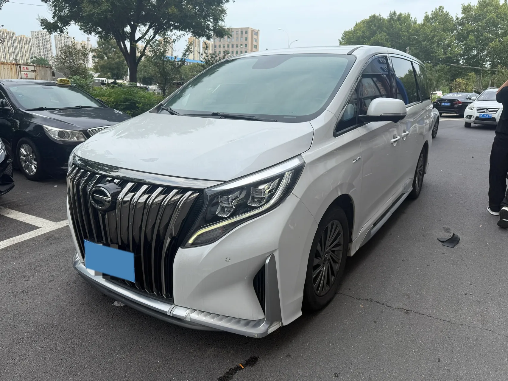 GAC Trumpchi M8 2021 2.0T 252HP L4 voiture d'occasion de 2021 à exporter de Chine pour le ...