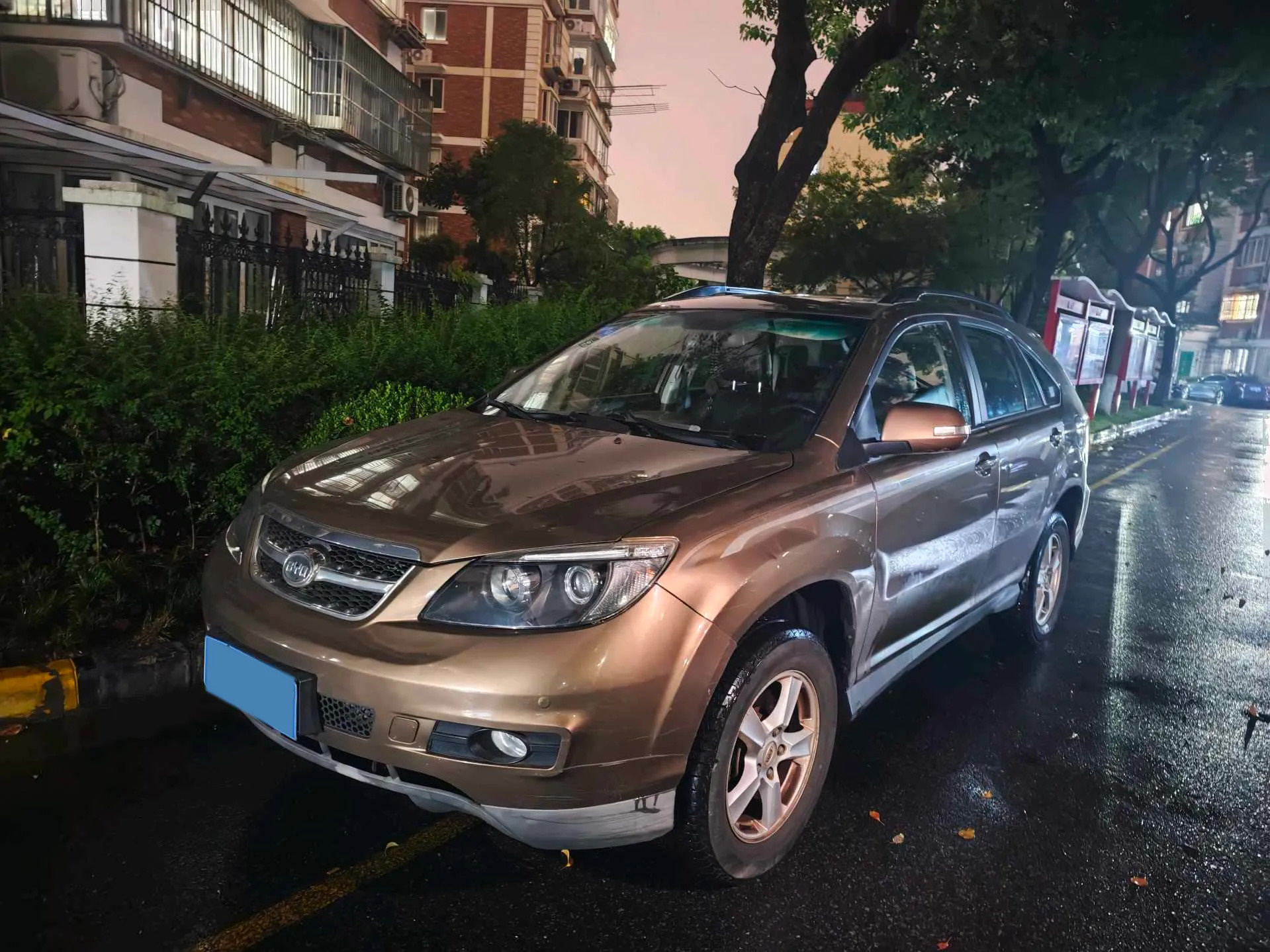 Used 2014 BYD S6 for Export from China ACU9458680 | AutoCango