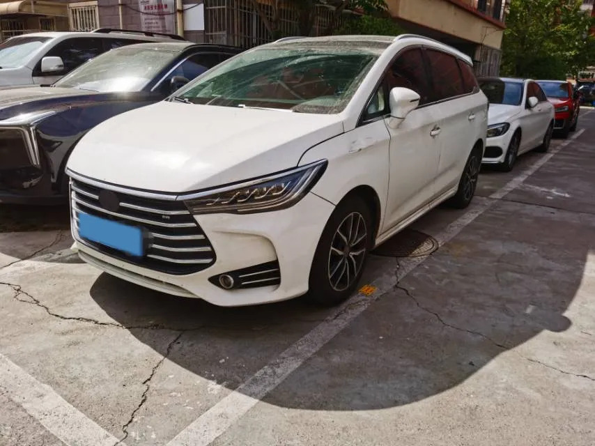 BYD Song MAX 2018 1.5T 154HP L4 voiture d'occasion de 2018 à exporter ...
