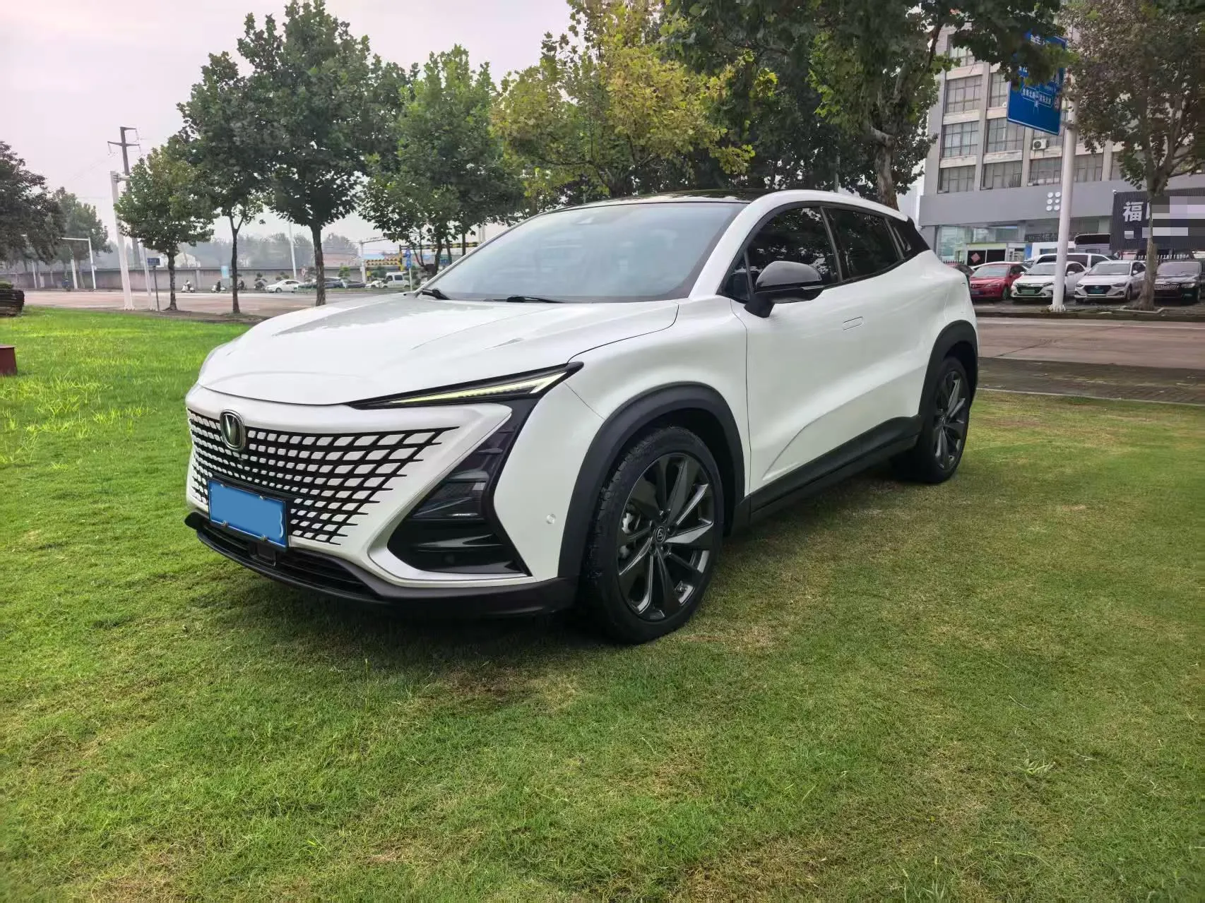 ChangAn UNI-T 2021 1.5T 180HP L4 voiture d'occasion de 2021 à exporter ...