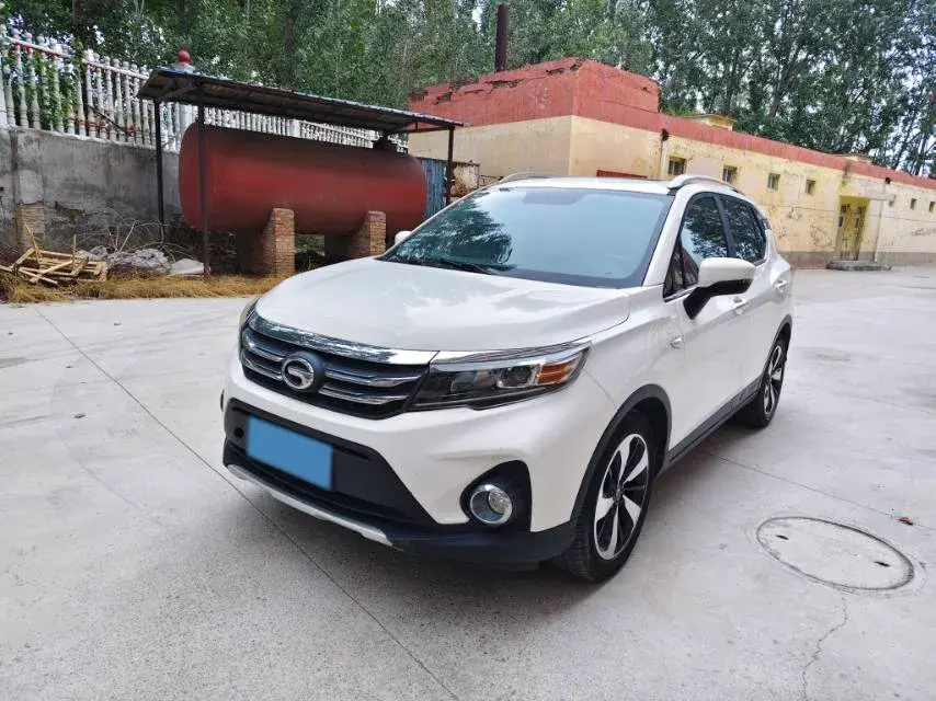 GAC Trumpchi GS3 2017 1.3T 137HP L4 voiture d'occasion de 2017 à exporter de Chine pour le ...