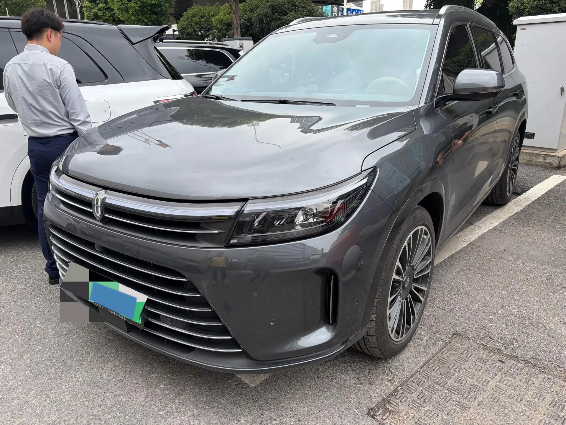 AITO AITO M7 2024 1.5T 152HP L4 voiture d'occasion de 2024 à exporter de Chine pour le ...