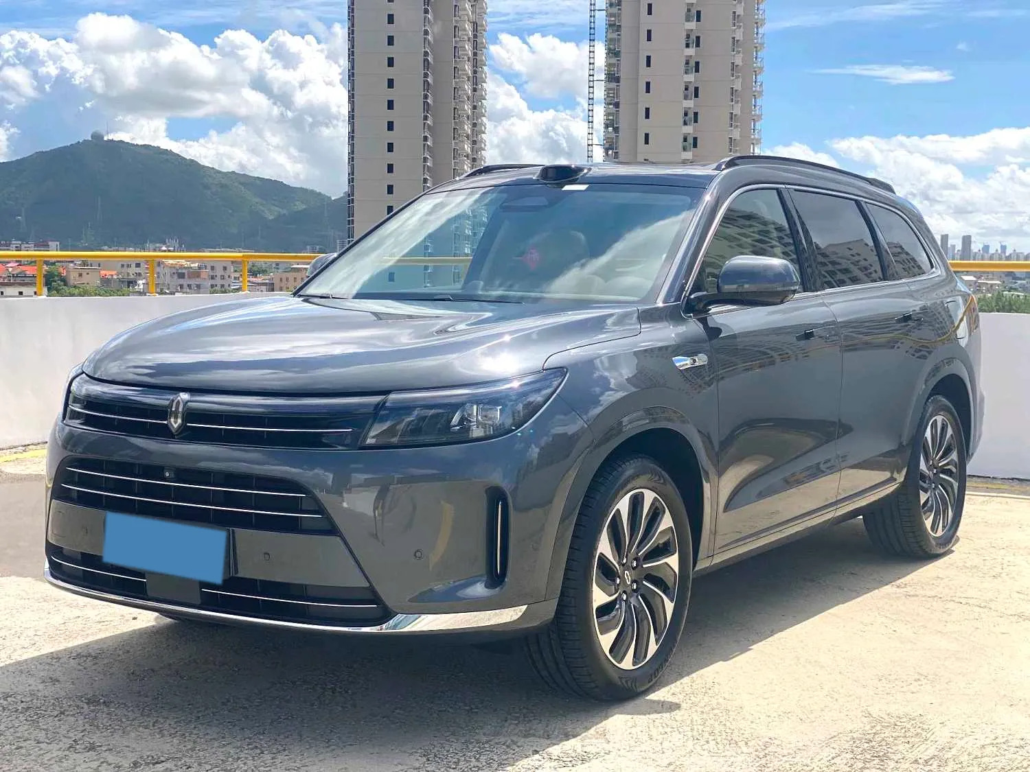 AITO AITO M7 2024 1.5T 152HP L4 voiture d'occasion de 2024 à exporter de Chine pour le ...