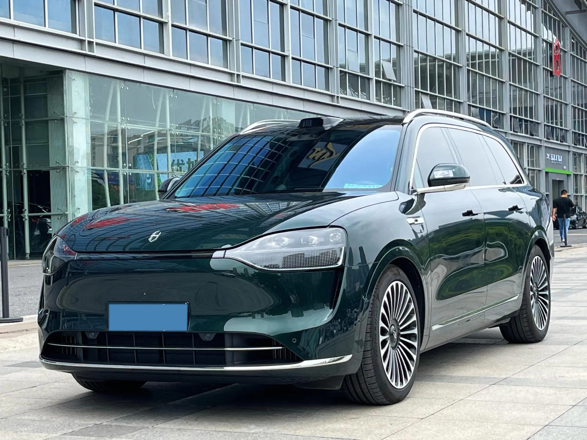 AITO AITO M9 2024 1.5T 152HP L4 voiture d'occasion de 2024 à exporter de Chine pour le ...