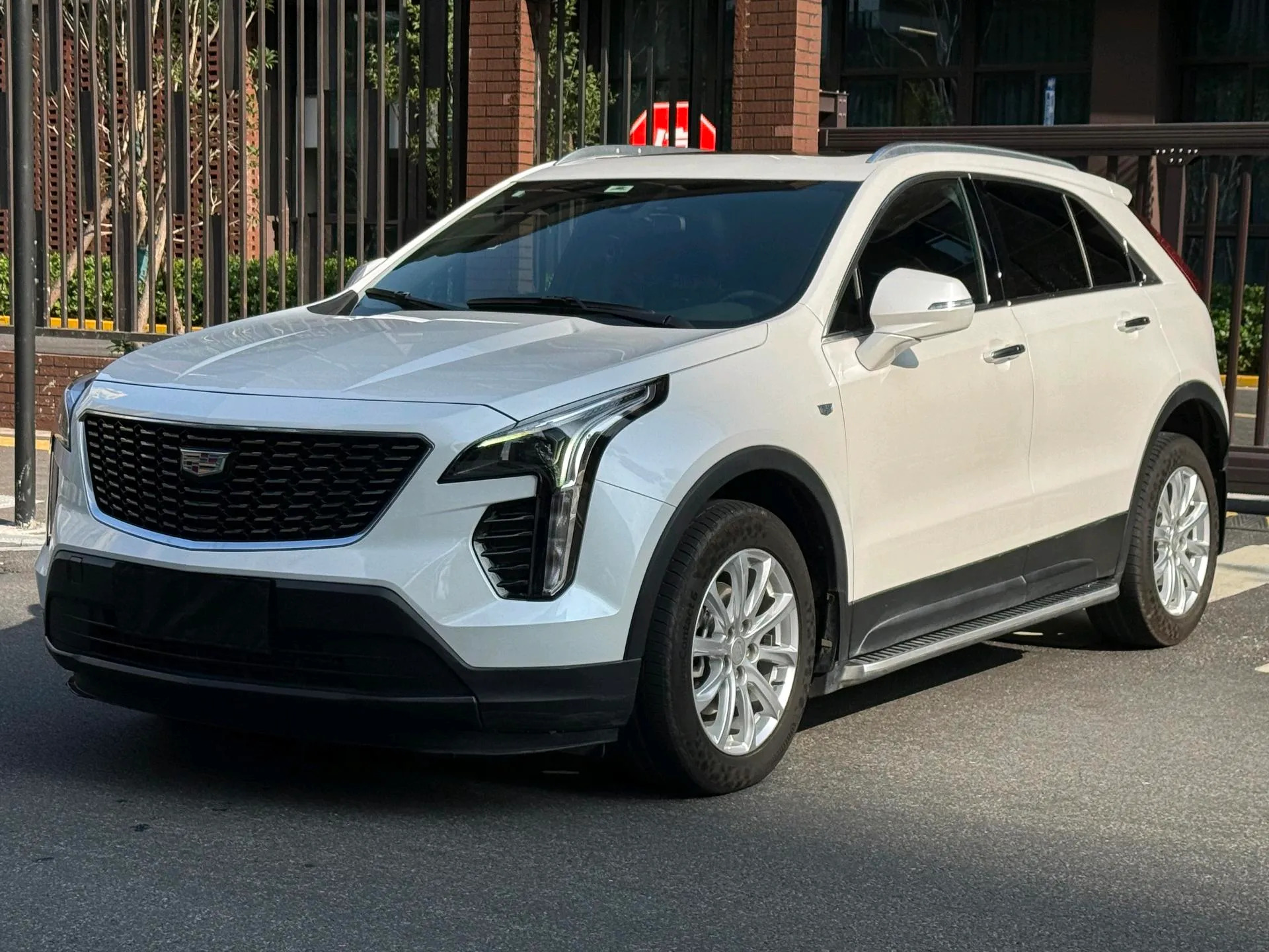 Cadillac XT4 2021 2.0T 237HP L4 voiture d'occasion de 2021 à exporter de Chine pour le ...